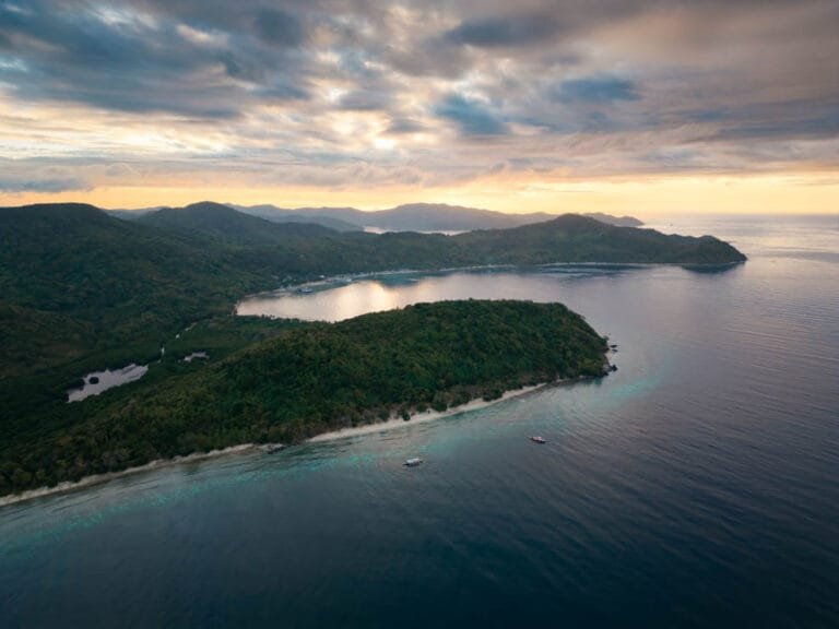 Backpacking The Philippines - The Definitive Travel Guide